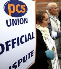 Civil servants back industrial action over pay | libcom.org